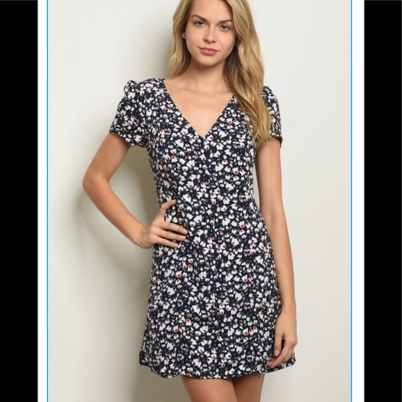 Gilli clothing | Dresses | Multi Floral Puffed Sleeve Dress | Poshmark